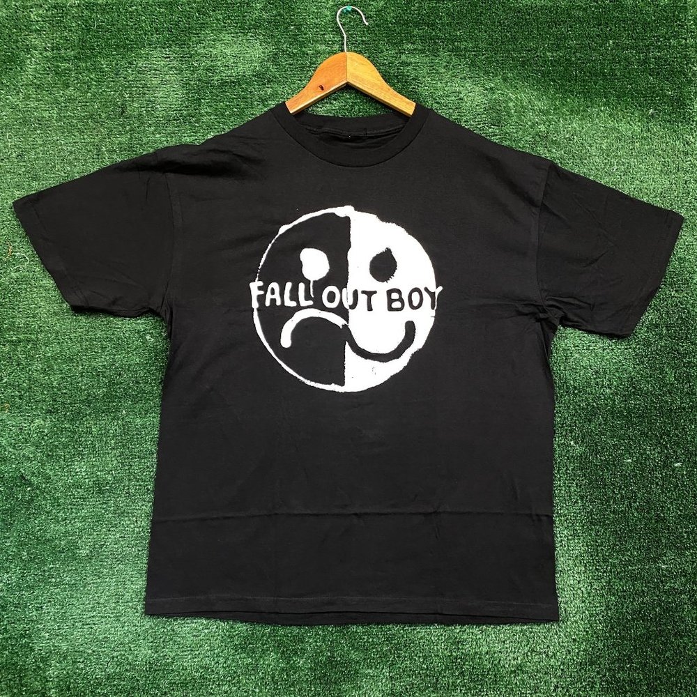 Fall Out Boy Yin-Yang Smiley Face Punk Rock Band T-Sh… - Gem